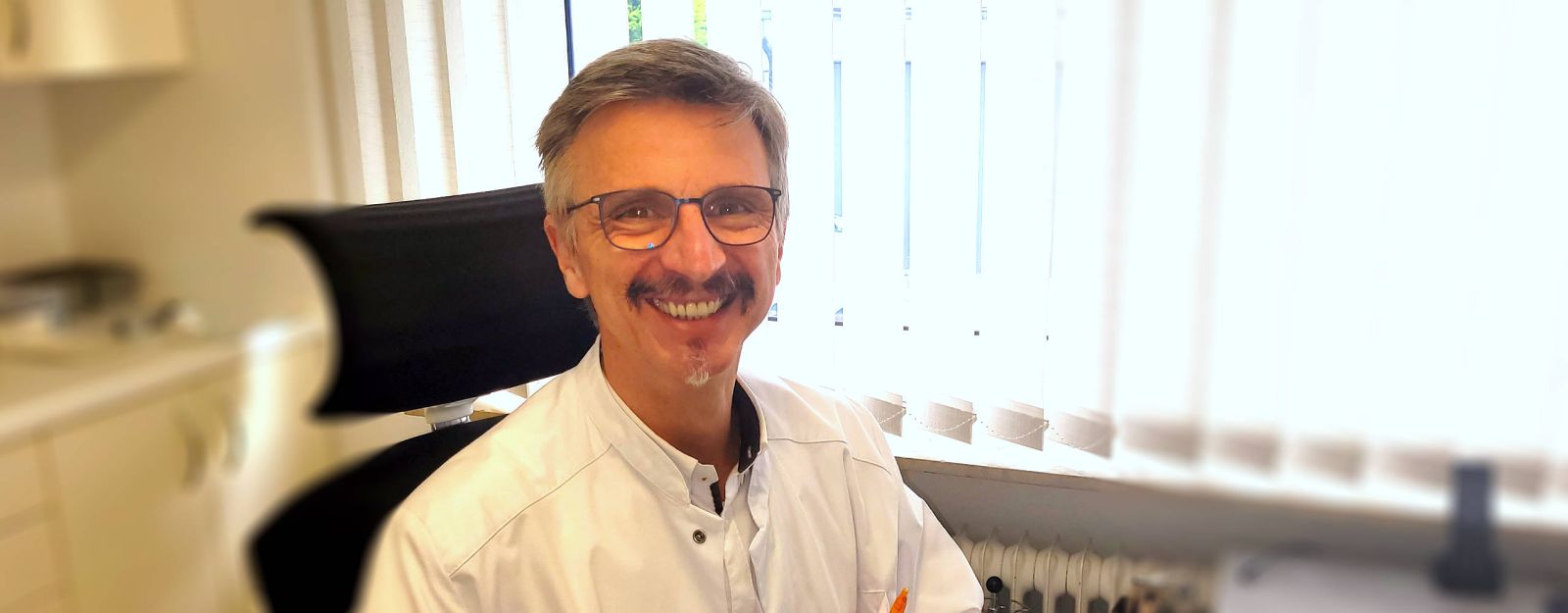 Hausarzt Dr. Farkas Leverkusen - Kontakt / Anfahrt